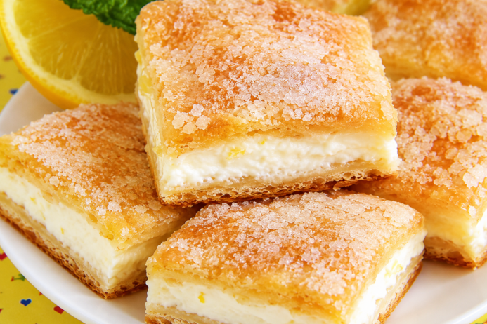 Lemon Cheesecake Bars - Joanas World Recipes